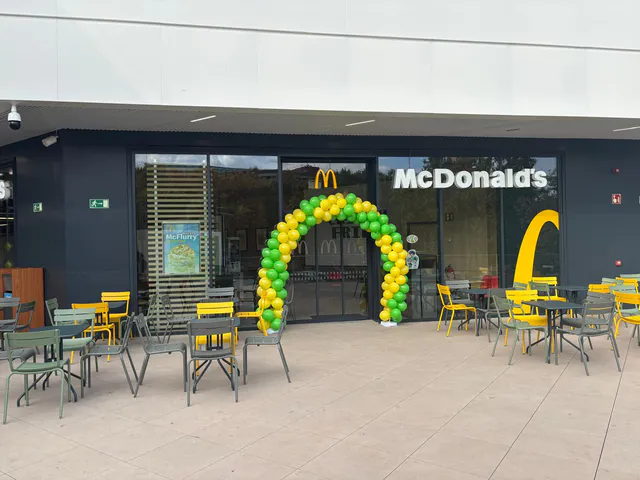 McDonald's lanza en exclusiva ‘Friends Box’, un pack para los fans de ...