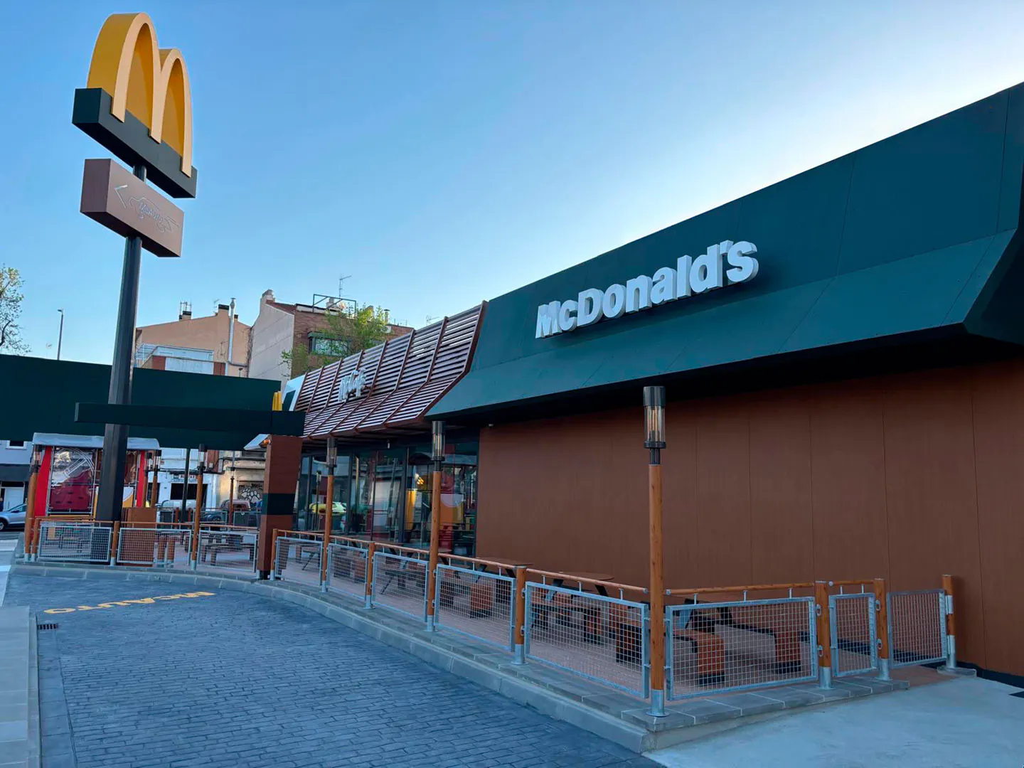 McDonald’s inaugura su tercer establecimiento en Sabadell y fortalece ...